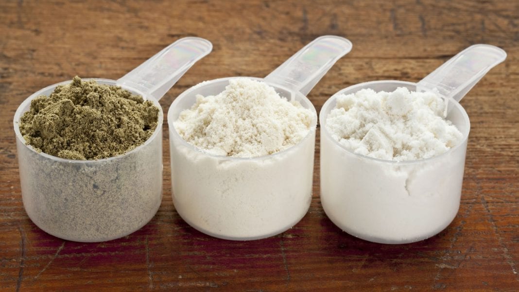 Caseína y suero: Las dos proteínas estrella de la leche